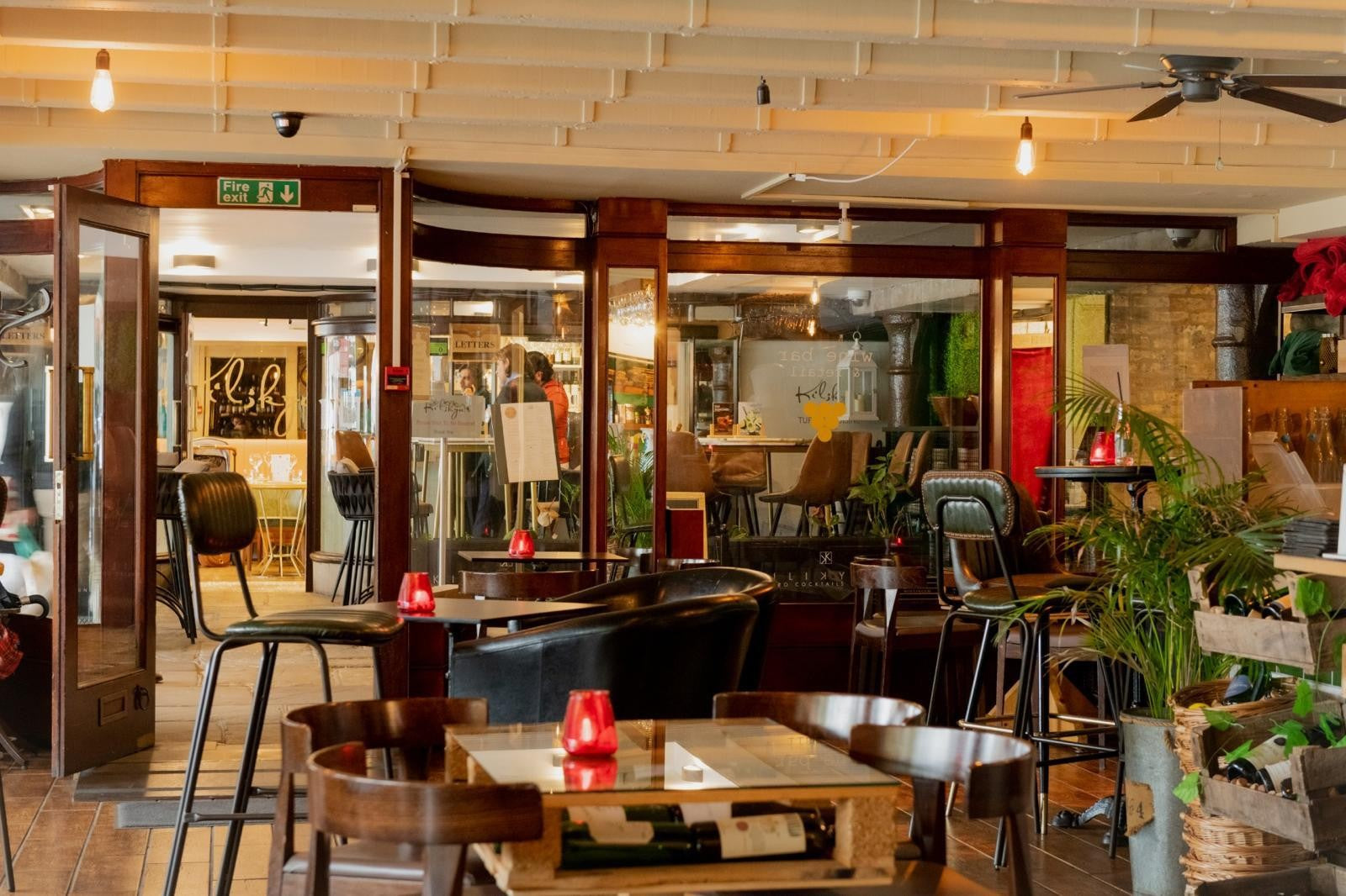 Traders Wine Bar – Coravin Glass Rating 2 | Wine Bar